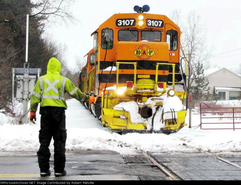BPRR 3107 starts over the crossing